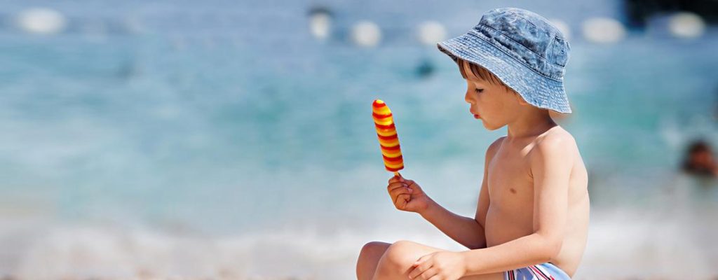 7 tips para prevenir la insolación en los niños - Colegio Santo Tomás ...